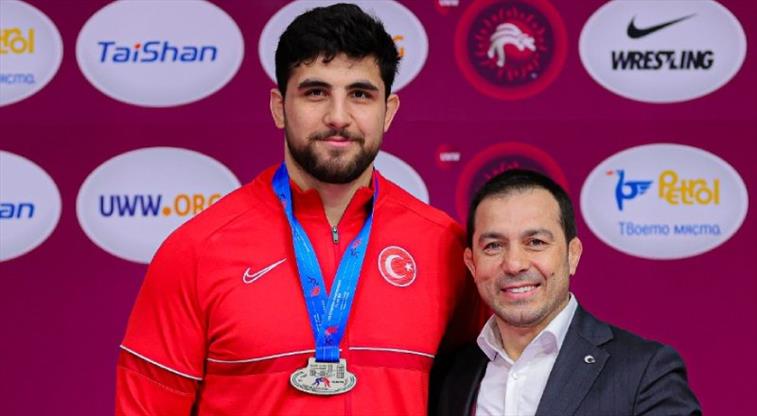 Futbol ve Spor Haberleri | Maç Özetleri | Canlı Maç Sonuçları